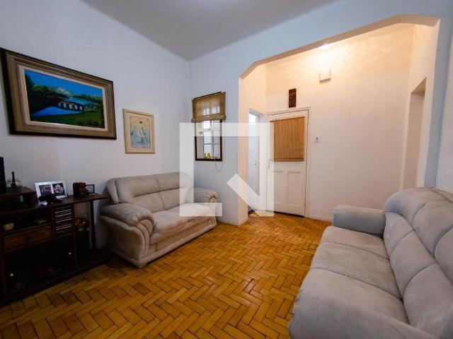 Apartamento para alugar com 220m², 4 quartos e sem vaga