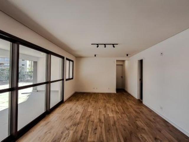 Apartamento para alugar com 220m², 2 quartos e 2 vagas