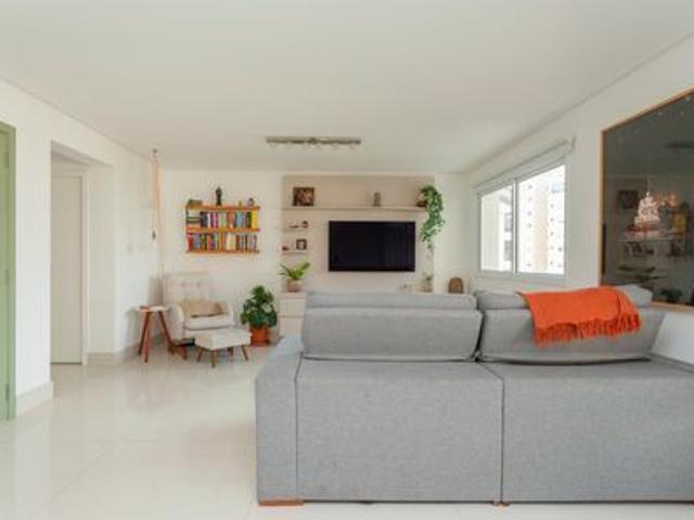 Apartamento para alugar com 223m², 4 quartos e 4 vagas