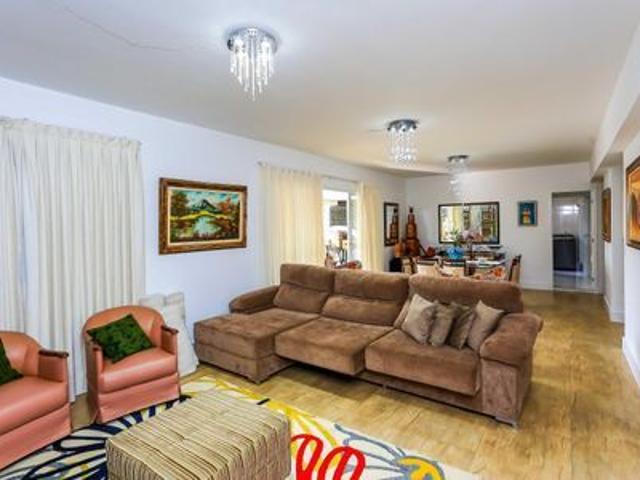 Apartamento para alugar com 234m², 3 quartos e 3 vagas