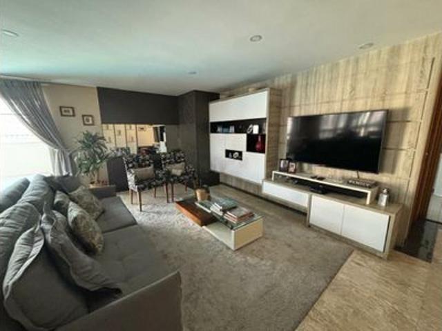 Apartamento para alugar com 236m², 4 quartos e 4 vagas