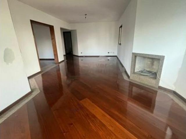 Apartamento para alugar com 238m², 4 quartos e 4 vagas