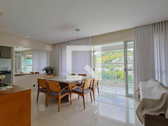 Apartamento para alugar com 240m², 4 quartos e 3 vagas
