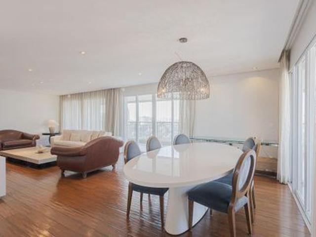 Apartamento para alugar com 258m², 4 quartos e 4 vagas