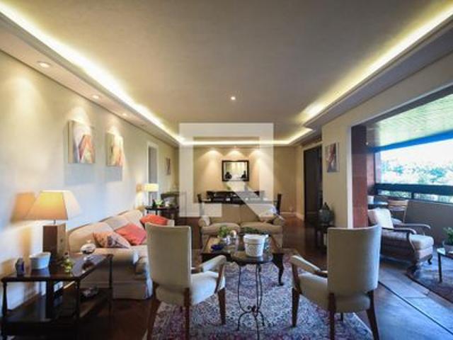 Apartamento para alugar com 250m², 4 quartos e 4 vagas