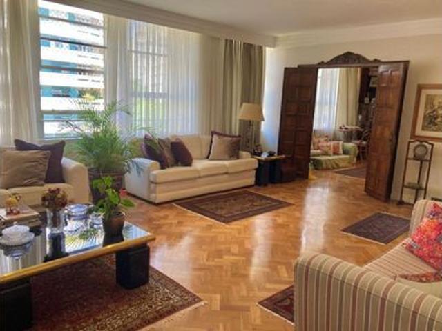 Apartamento para alugar com 275m², 4 quartos e 4 vagas
