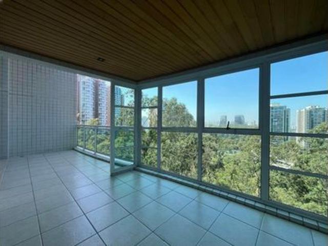 Apartamento para alugar com 278m², 4 quartos e 4 vagas
