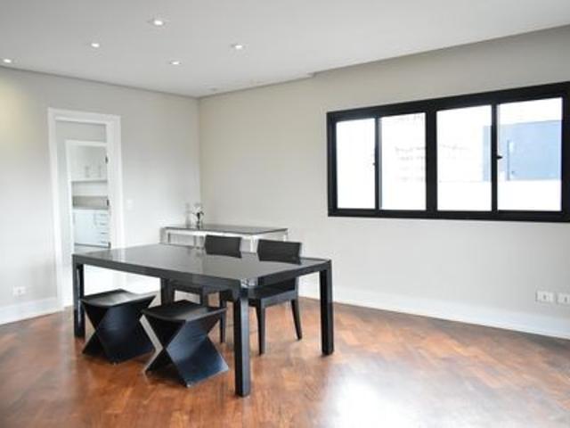 Apartamento para alugar com 280m², 4 quartos e 3 vagas