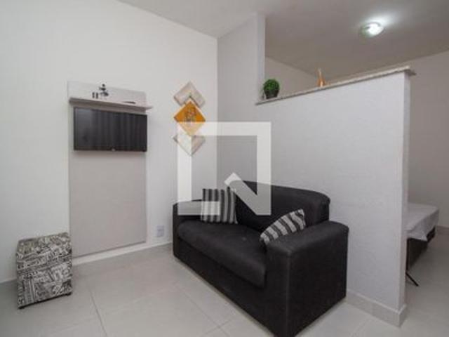 Apartamento para alugar com 28m², 1 quarto e sem vaga