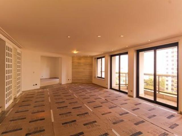 Apartamento para alugar com 298m², 4 quartos e 5 vagas