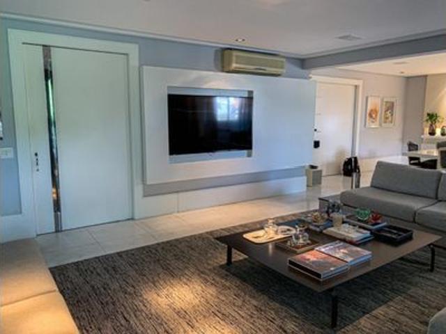 Apartamento para alugar com 292m², 3 quartos e 4 vagas