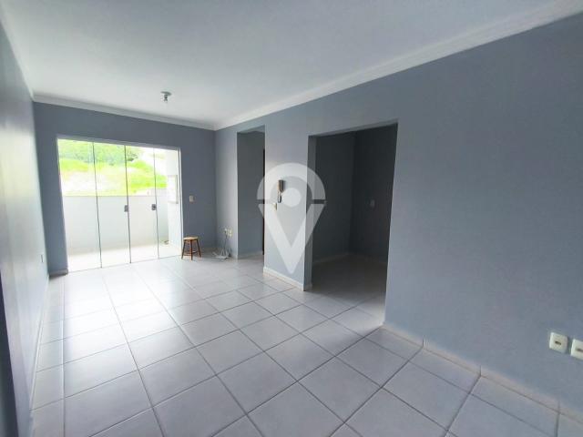 Apartamento para alugar com 2 quartos no bairro Jaraguá Esquerdo em Jaraguá do Sul