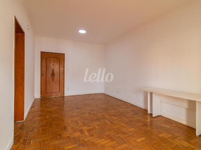 Apartamento para alugar com 2 quartos, 82m²