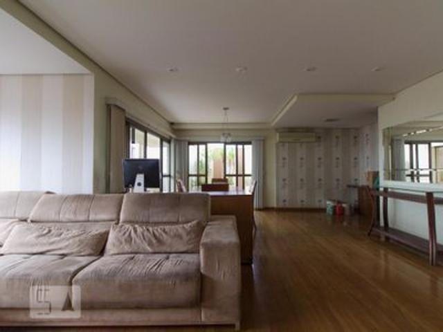 Apartamento para alugar com 300m², 3 quartos e 4 vagas