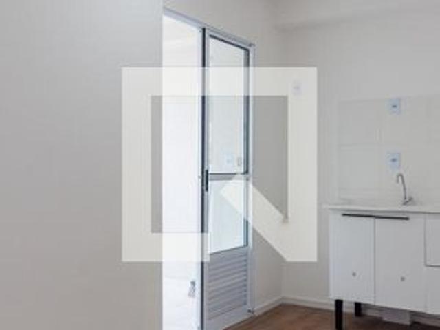 Apartamento para alugar com 31m², 2 quartos e sem vaga