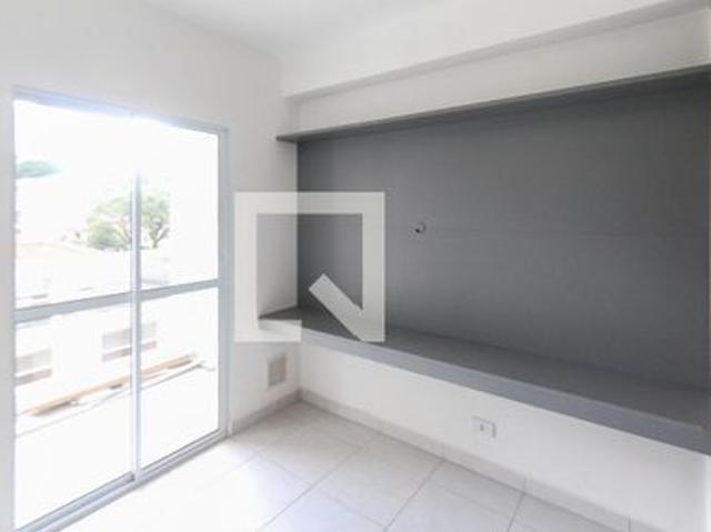 Apartamento para alugar com 33m², 1 quarto e sem vaga