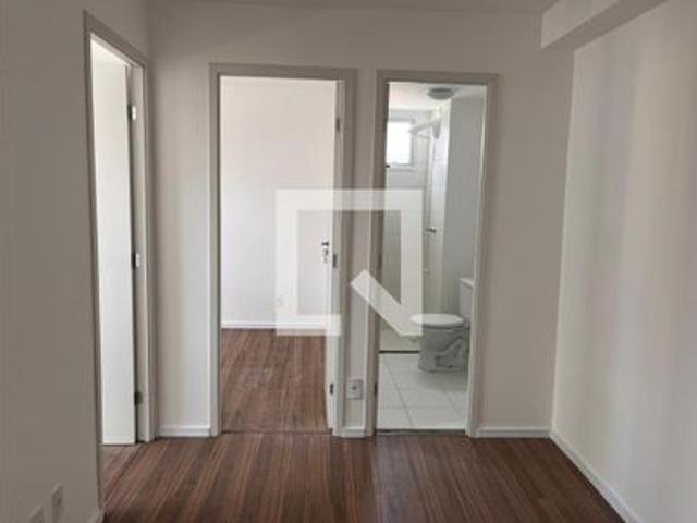 Apartamento para alugar com 33m², 2 quartos e sem vaga