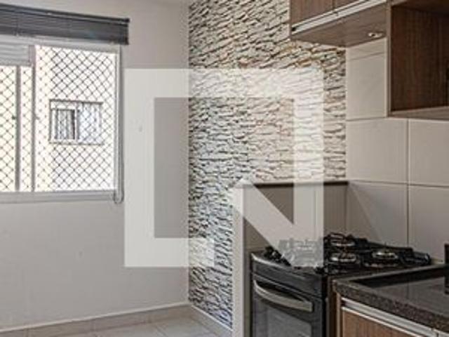 Apartamento para alugar com 33m², 2 quartos e sem vaga