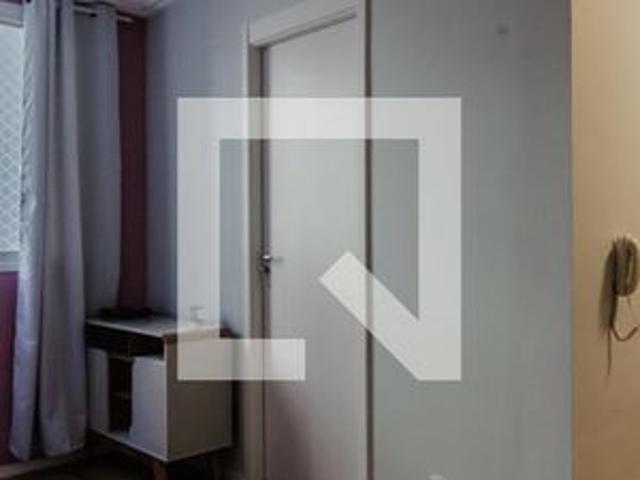 Apartamento para alugar com 34m², 2 quartos e sem vaga