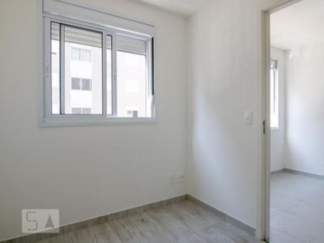 Apartamento para alugar com 34m², 2 quartos e sem vaga