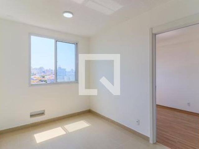 Apartamento para alugar com 34m², 2 quartos e sem vaga