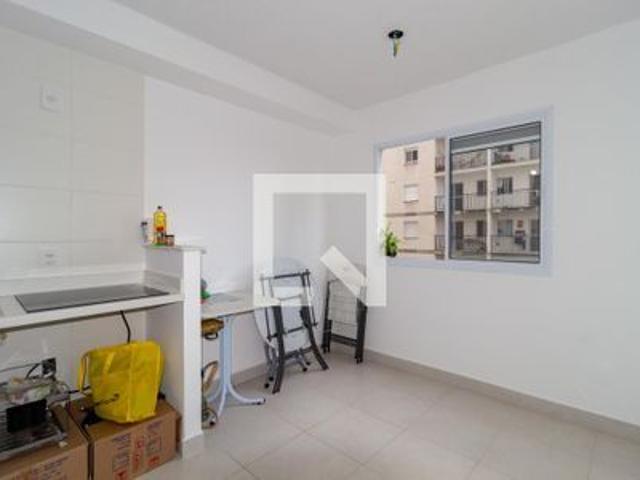 Apartamento para alugar com 34m², 2 quartos e sem vaga