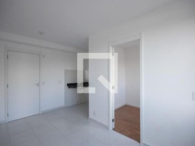 Apartamento para alugar com 36m², 2 quartos e sem vaga