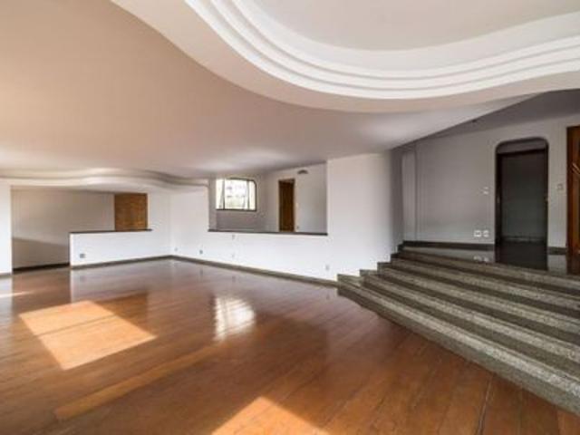 Apartamento para alugar com 370m², 4 quartos e 4 vagas