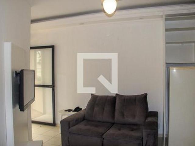 Apartamento para alugar com 38m², 1 quarto e 1 vaga