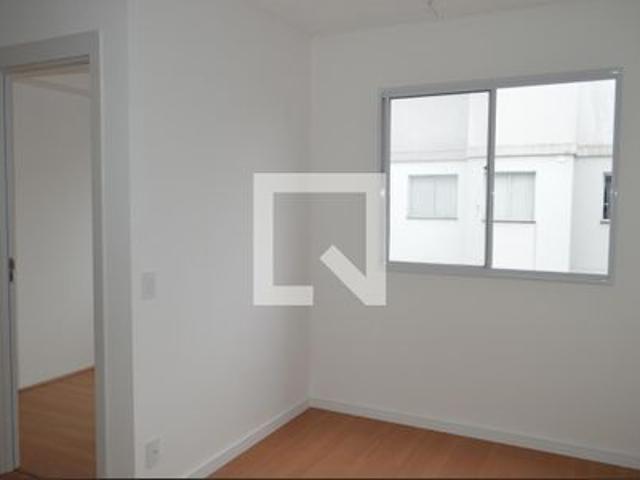 Apartamento para alugar com 39m², 2 quartos e sem vaga