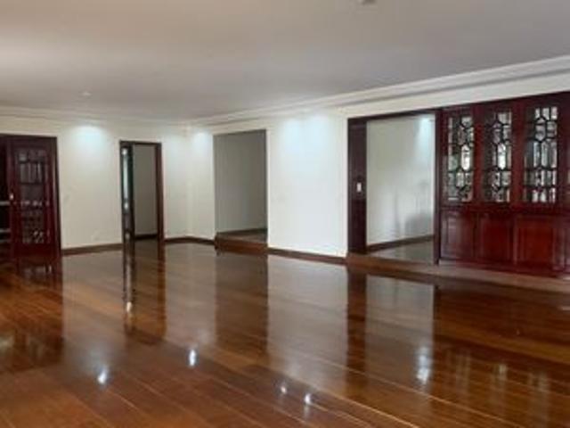 Apartamento para alugar com 424m², 5 quartos e 4 vagas