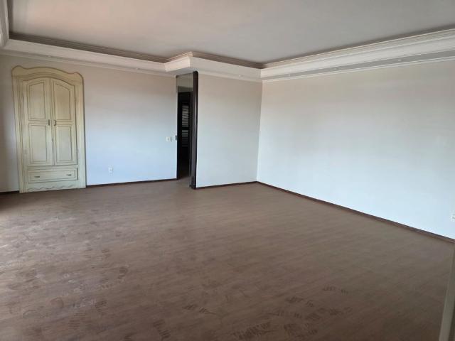 Apartamento para alugar com 4 quartos no Centro, Catanduva Imobiliária Casa Verde Catanduva