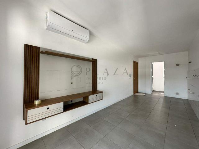 Apartamento para alugar com 52m², 3 quartos e sem vagas