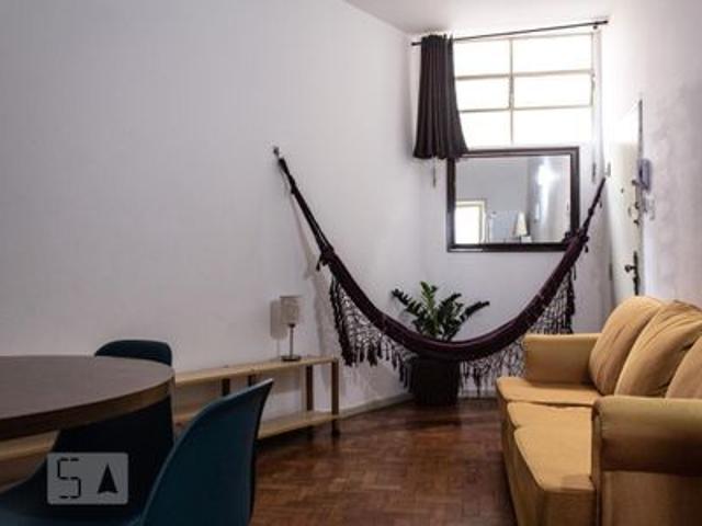 Apartamento para alugar com 55m², 2 quartos e sem vaga