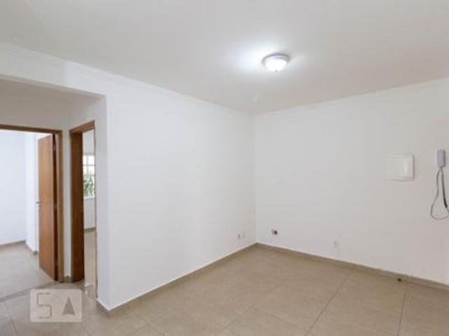 Apartamento para alugar com 58m², 2 quartos e sem vaga