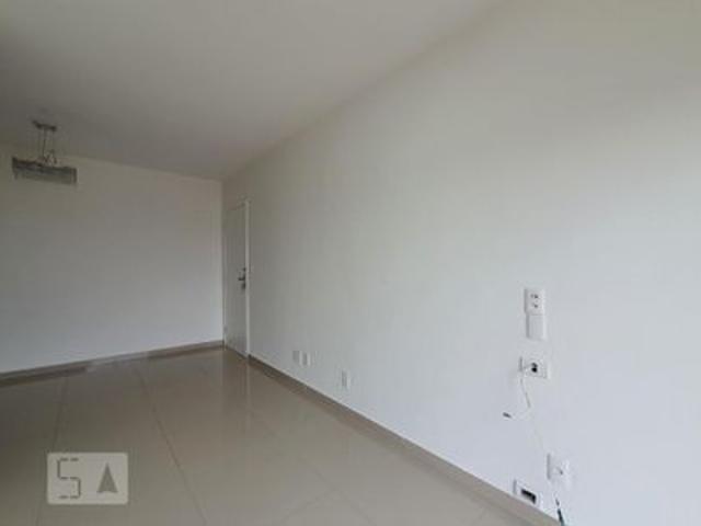 Apartamento para alugar com 63m², 2 quartos e 1 vaga