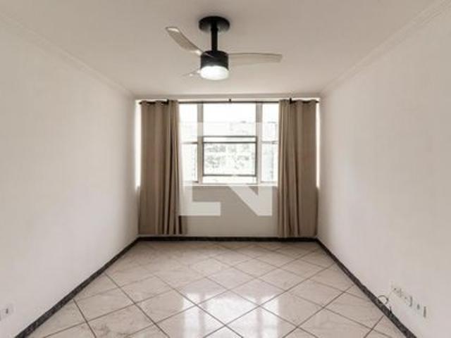 Apartamento para alugar com 65m², 1 quarto e sem vaga