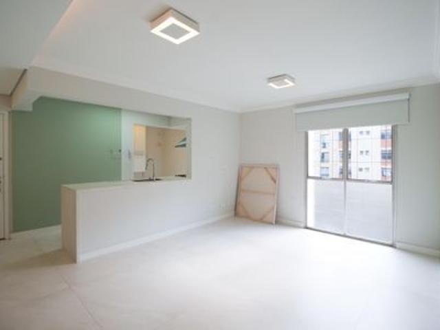 Apartamento para alugar com 69m², 2 quartos e 1 vaga