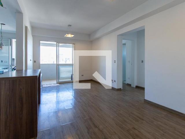 Apartamento para alugar com 70m², 2 quartos e 1 vaga