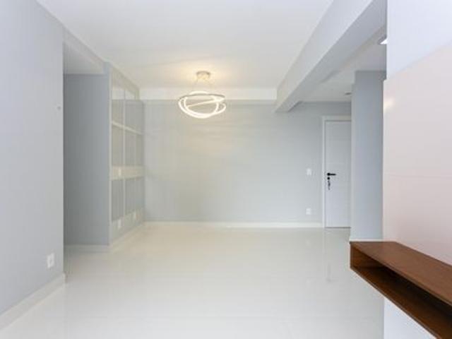 Apartamento para alugar com 70m², 2 quartos e 1 vaga