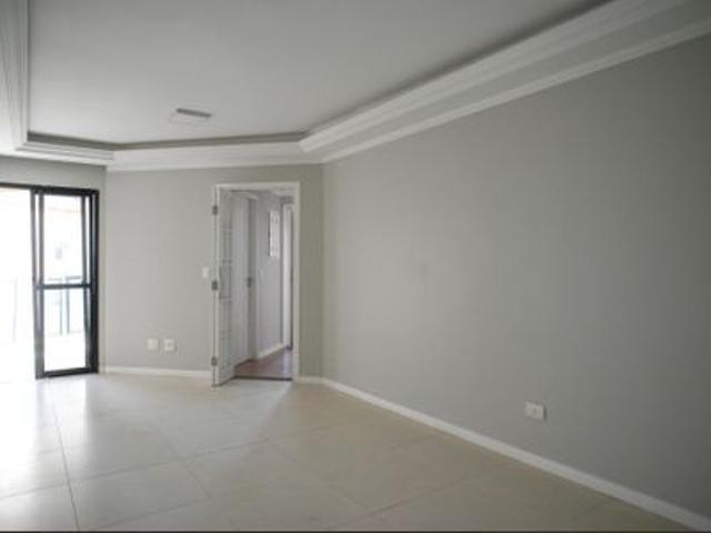 Apartamento para alugar com 70m², 3 quartos e 1 vaga
