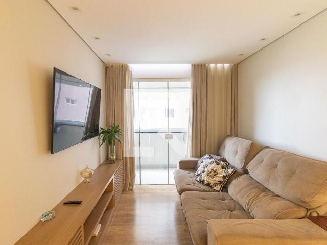 Apartamento para alugar com 70m², 3 quartos e 1 vaga