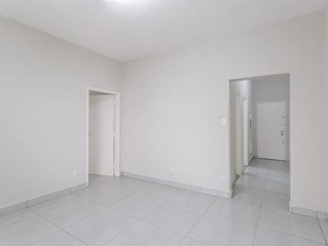 Apartamento para alugar com 73m², 1 quarto e sem vaga
