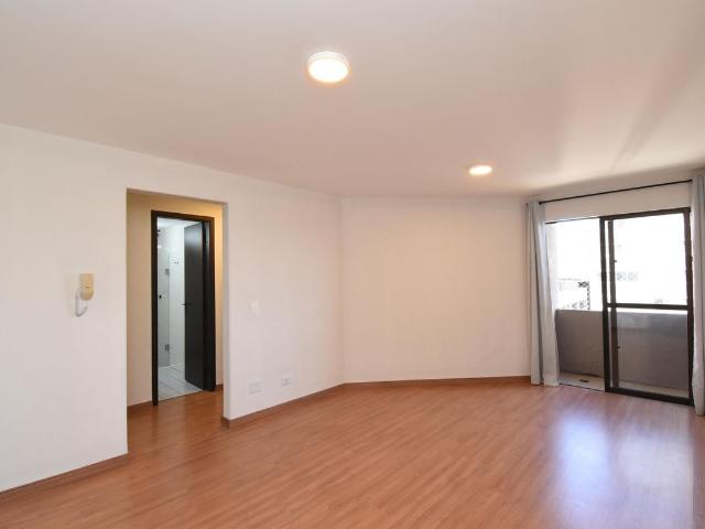 Apartamento para alugar com 74m², 2 quartos e 1 vaga