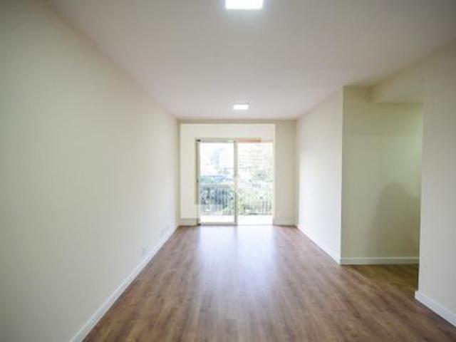 Apartamento para alugar com 74m², 3 quartos e 1 vaga