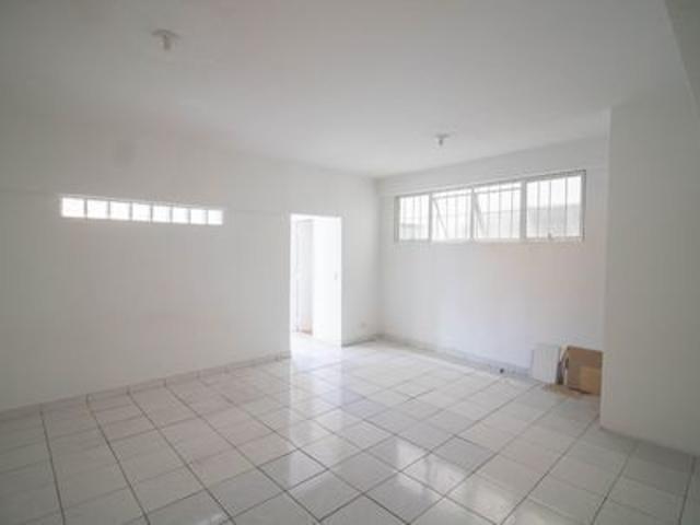 Apartamento para alugar com 79m², 1 quarto e sem vaga
