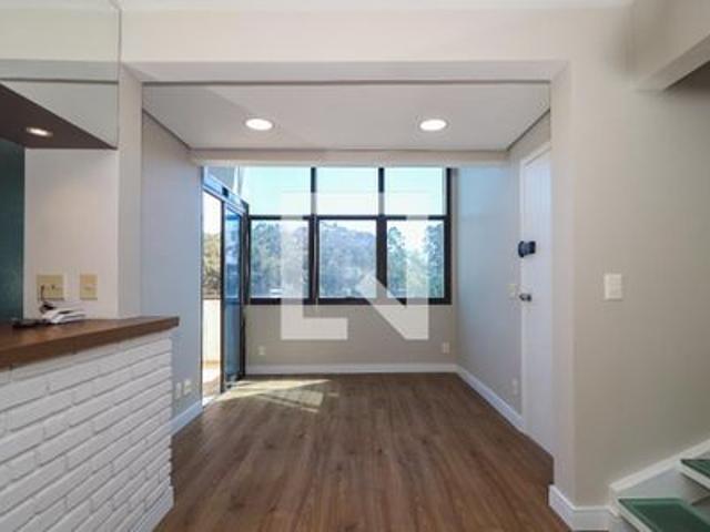 Apartamento para alugar com 82m², 1 quarto e 2 vagas