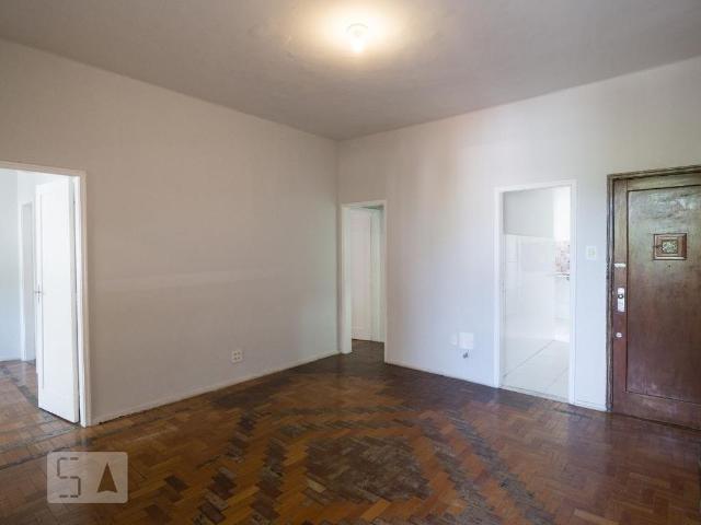 Apartamento para alugar com 90m², 3 quartos e sem vaga