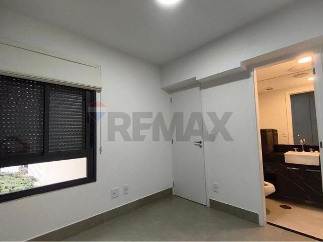 Apartamento para alugar de 75m² na Pompeia, com 3 quartos e 1 suite, com piscina, varanda e vaga de garagem coberta
