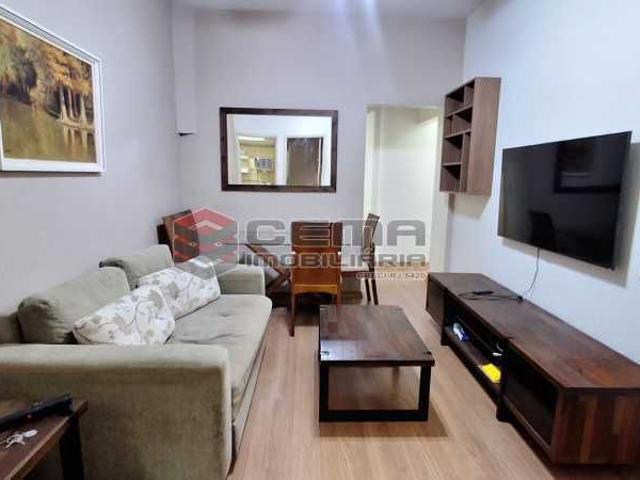 Apartamento para alugar em Copacabana, Zona Sul RJ, Rio de Janeiro 2 quartos 65m²